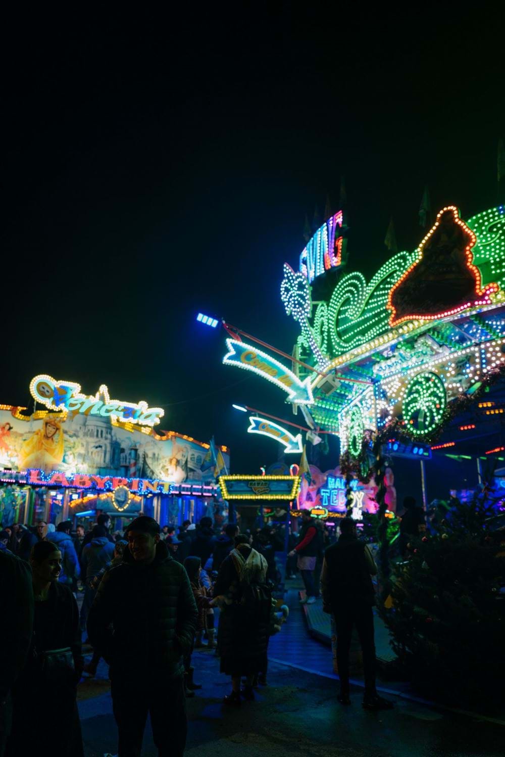 Gather round at Locke: Berlin’s best Christmas markets and festive ...